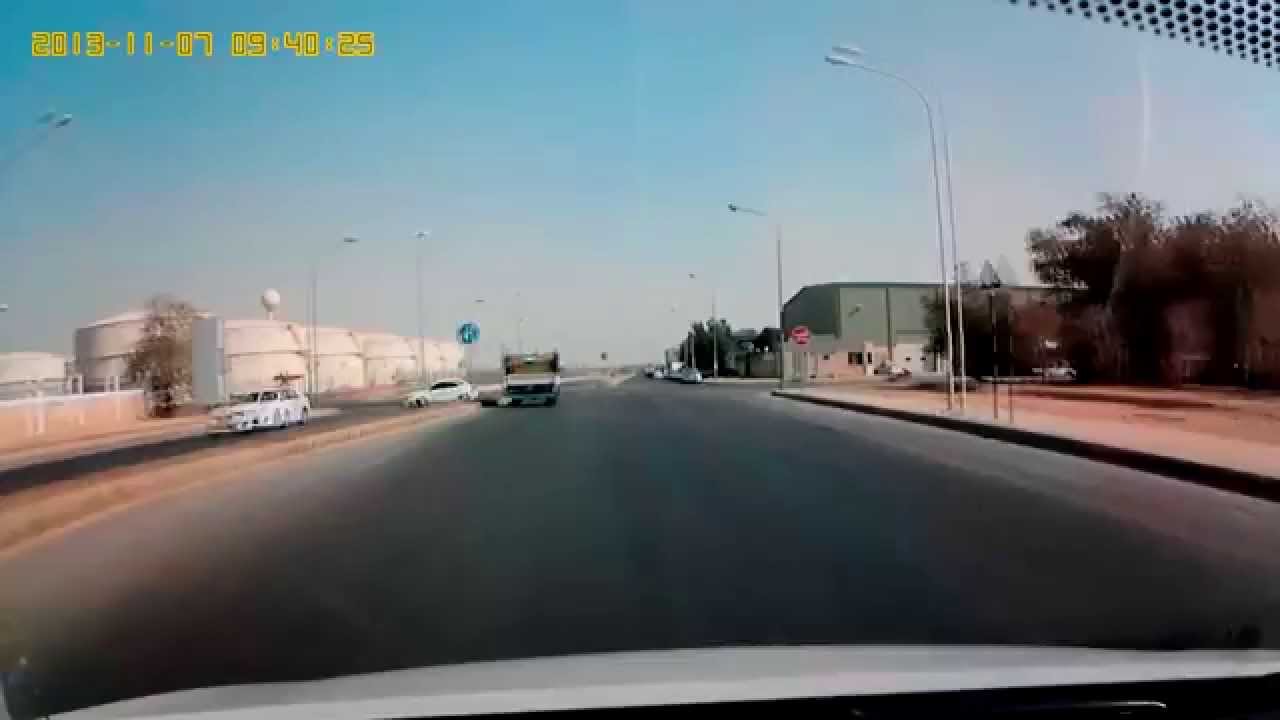 crazy saudi drive - YouTube