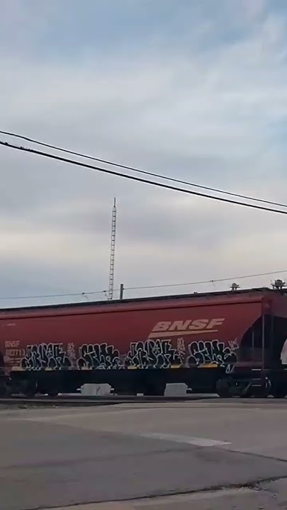 Eastbound BNSF grain train taken over by CSX heads east. 4/11/2023 - YouTube