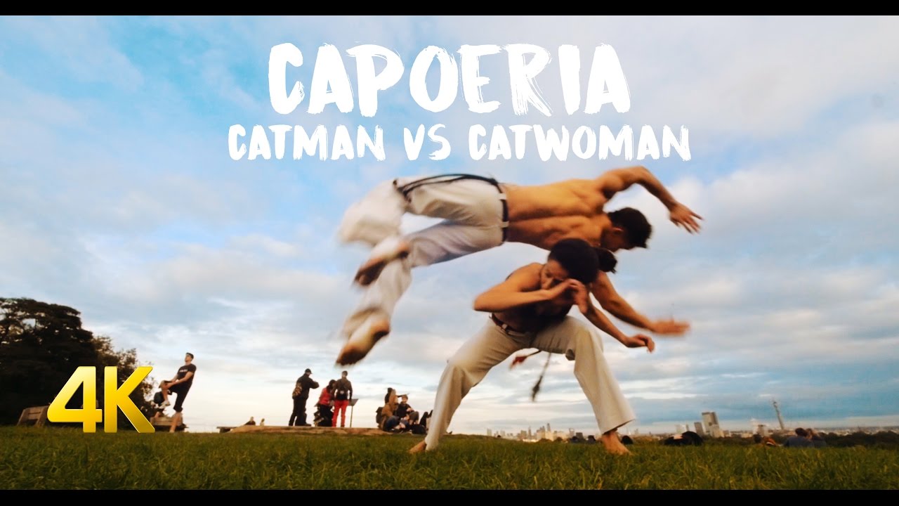 CAPOEIRA - CATMAN vs CATWOMAN! 4k - YouTube
