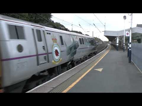 Class 91 hauled IC225 trains at Durham Station including 91110 - 25th ...
