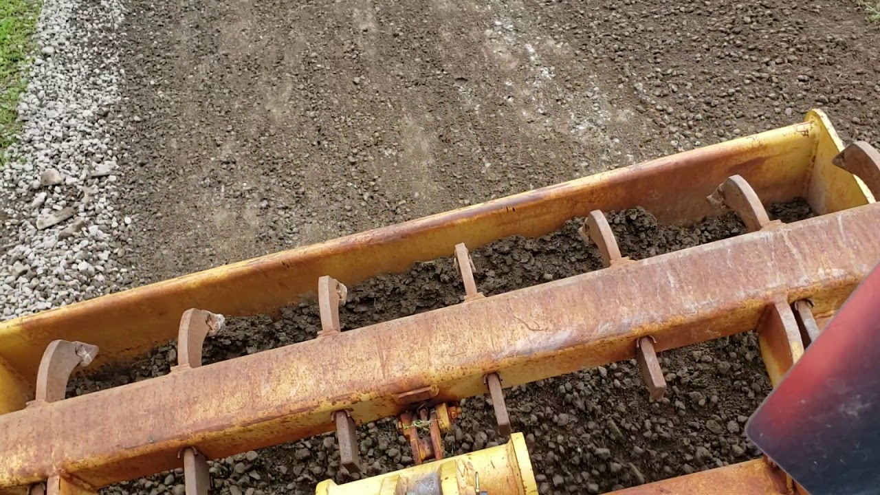 Kioti CK4010 Gannon Hydraulic Box Blade Woods Excavator - YouTube