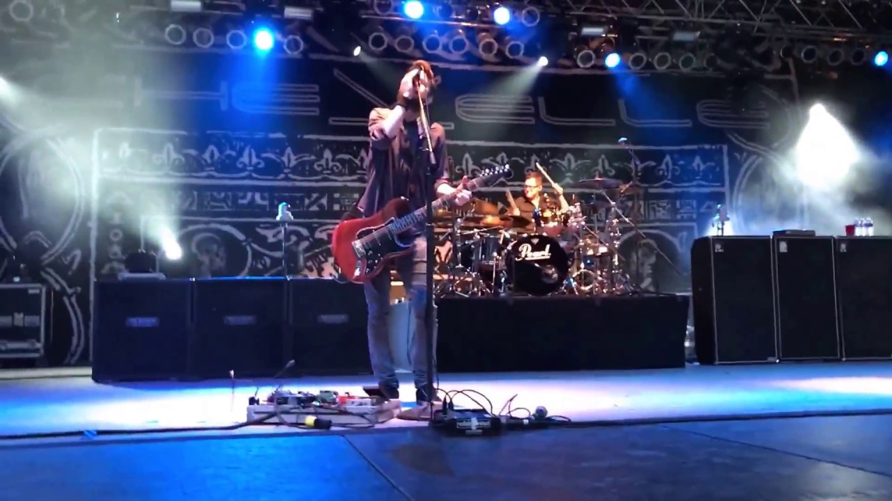 Chevelle performing Another Know It All at The New York State Fair on 8 ...