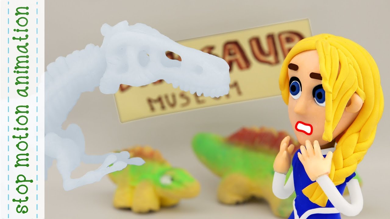 Dinosaur museum, Elsa and the dinosaur - YouTube