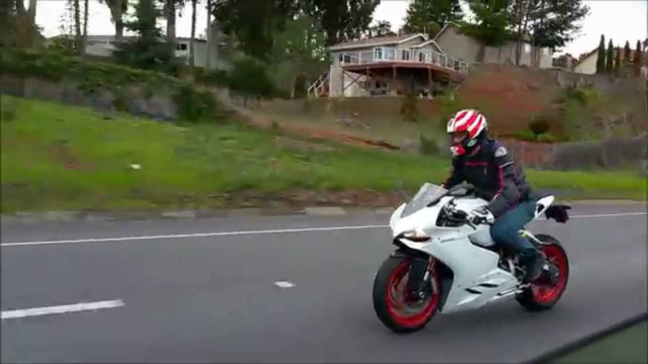 2014 Ducati Panigale 899 ride - YouTube