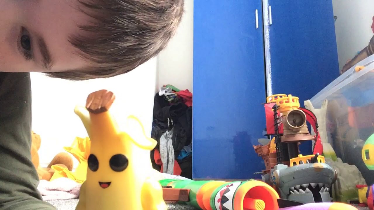 Peely the move - YouTube