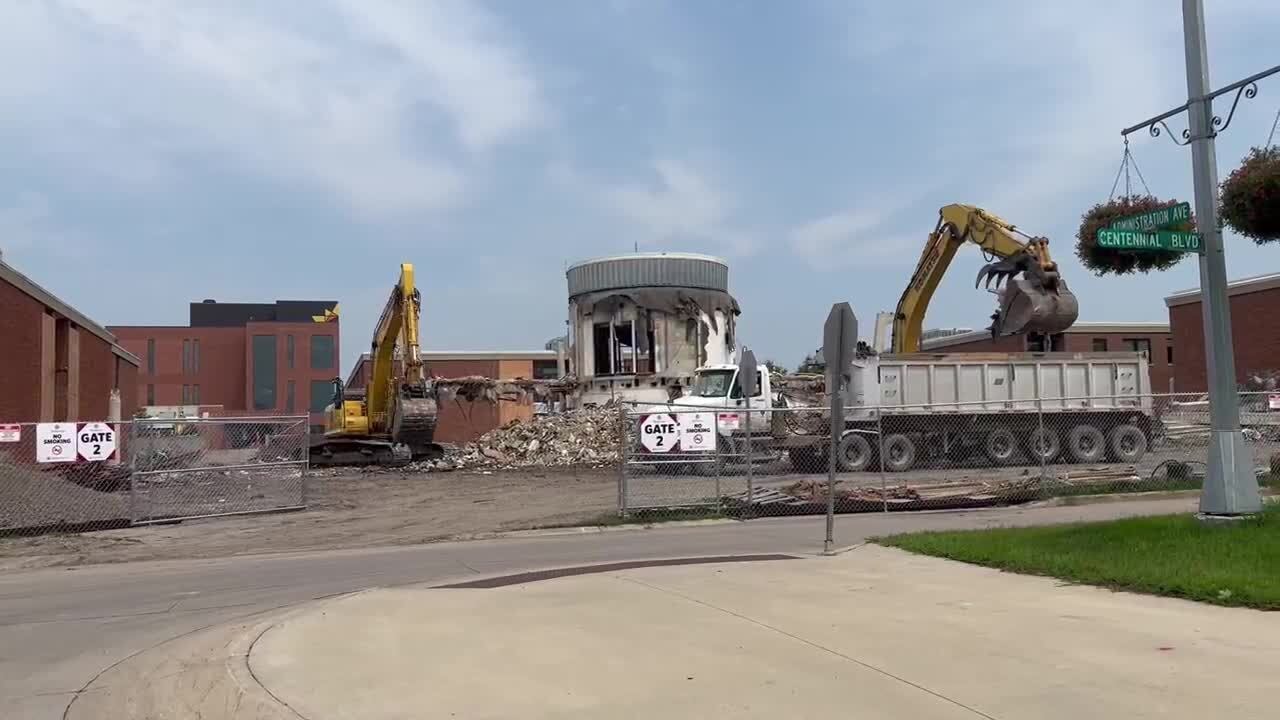 Demolition of NDSU Engineering building - YouTube