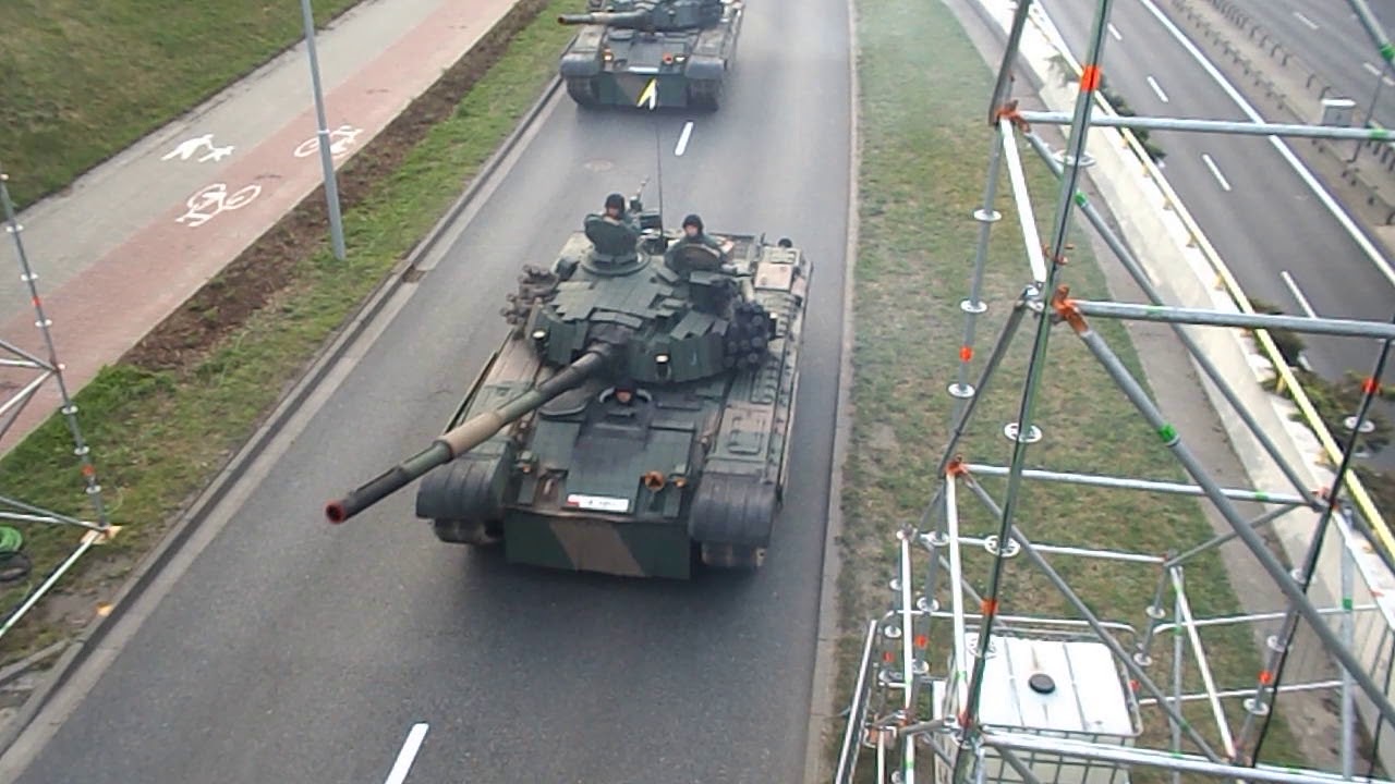 Tanks TWARDY PT-91 - YouTube