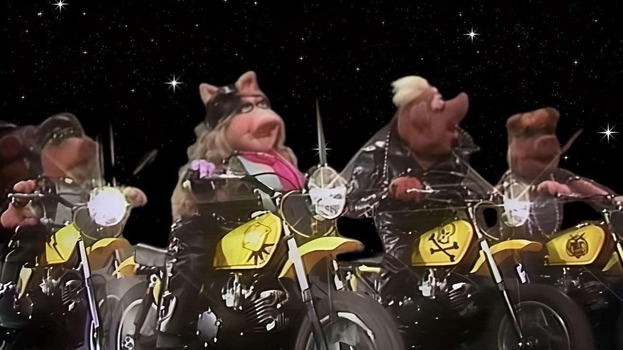 Miss Piggy's Wild Motorcycle Musical Number - YouTube