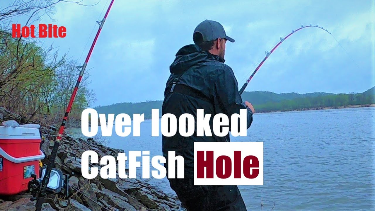 Best place to Catfish at a dam (Lock Side) Over looked area - YouTube