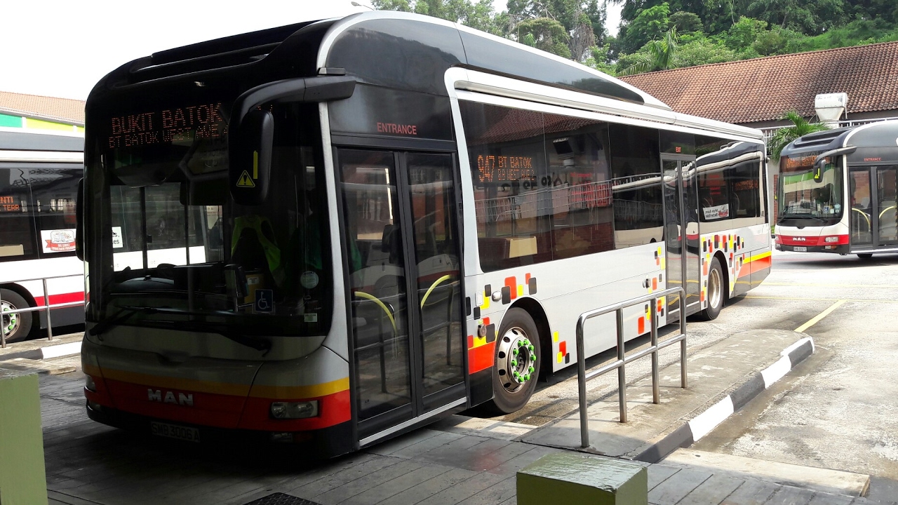 Tower Transit Bus Service 947, SMB3006A - YouTube