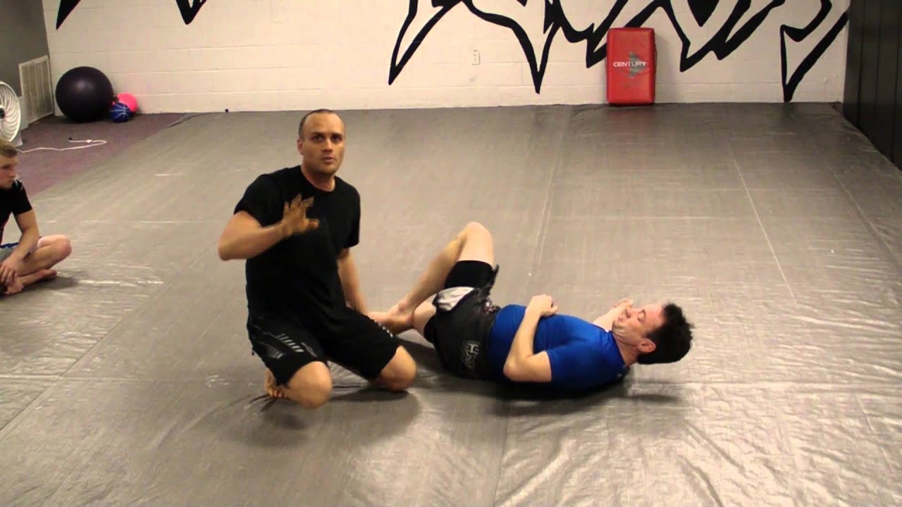 Reach Behind Guard Pass: Great for MMA and No-Gi - YouTube