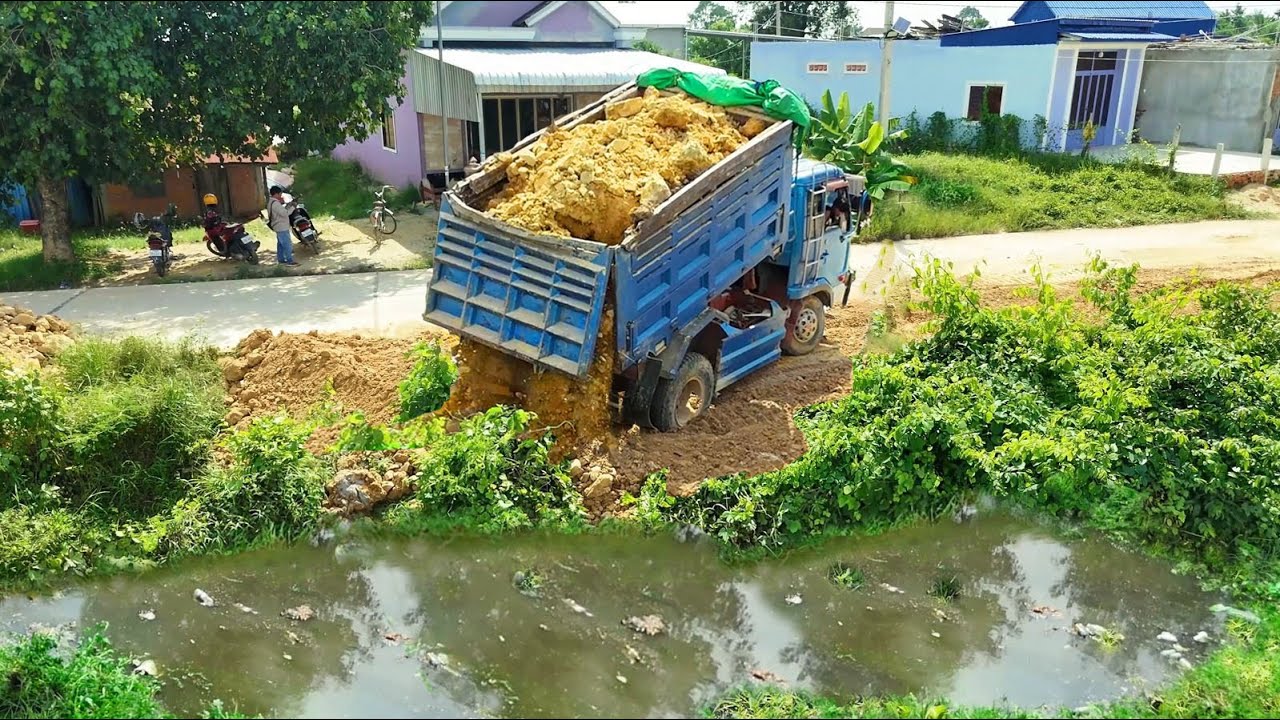 Wonderful New Project!Using DumpTruck filling Soil In Deep lake,Driver ...