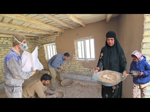 Grandma's unstoppable projects despite the crisis: The presence of master for plastering