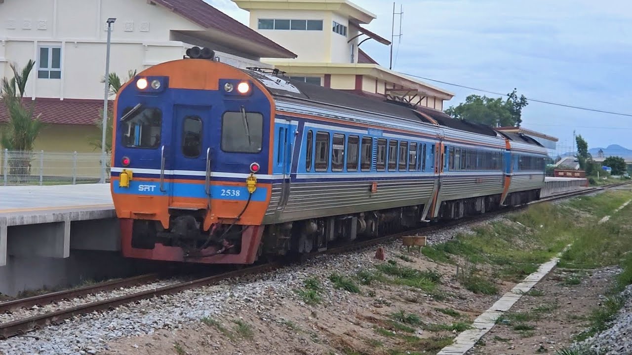 Special Express train 40 passes through Huai Sai Tai Thailand - YouTube