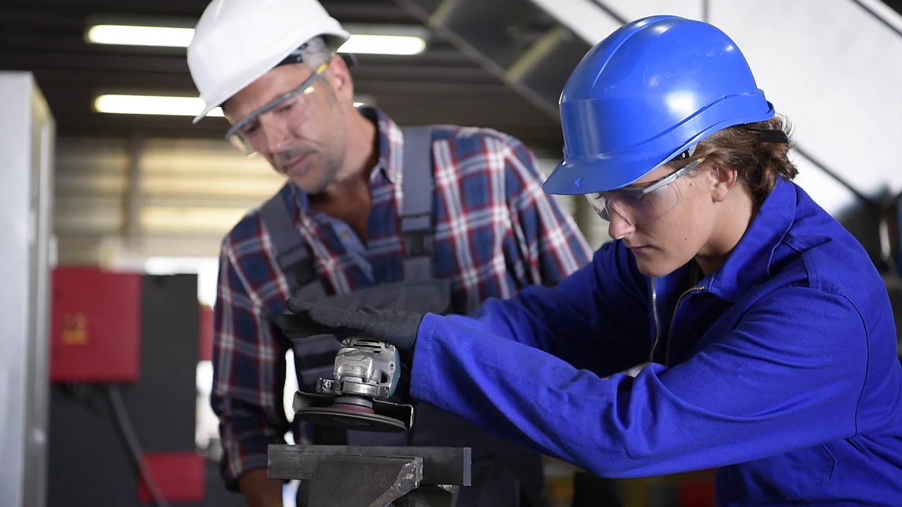 Ironworker / Monteur de charpentes métalliques - YouTube