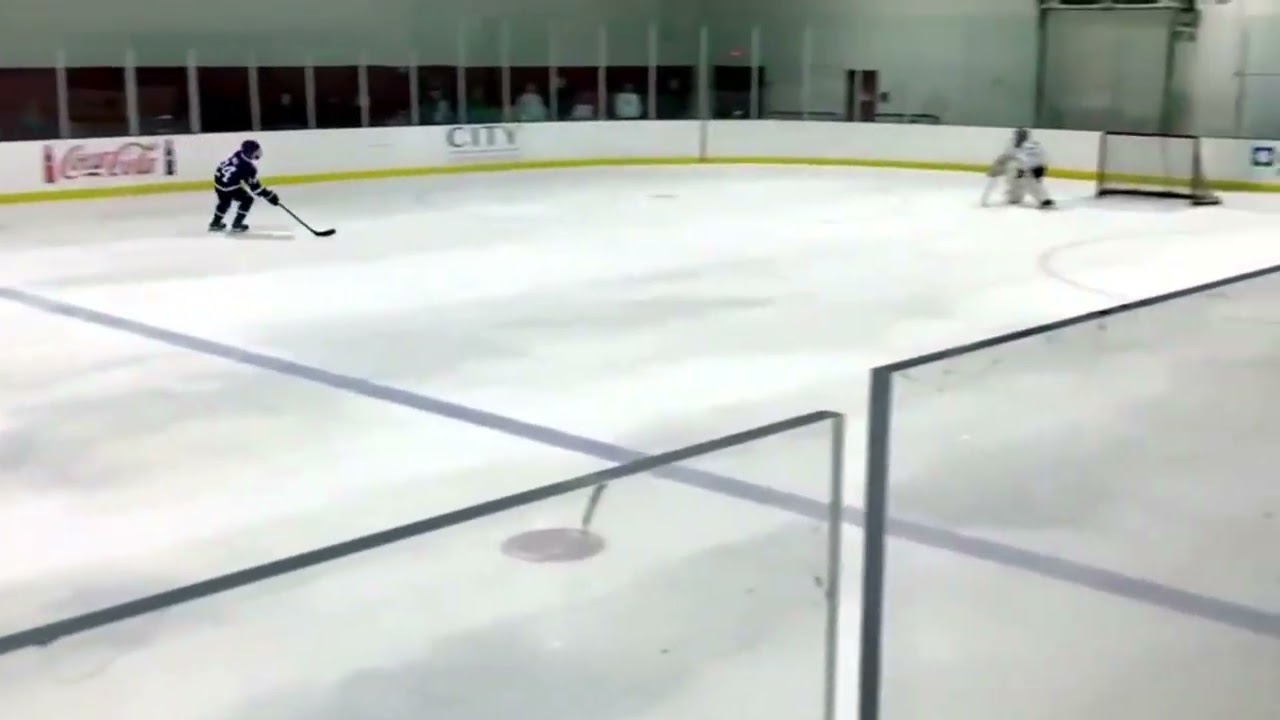 Kalder Varga With The Puck On A String - YouTube