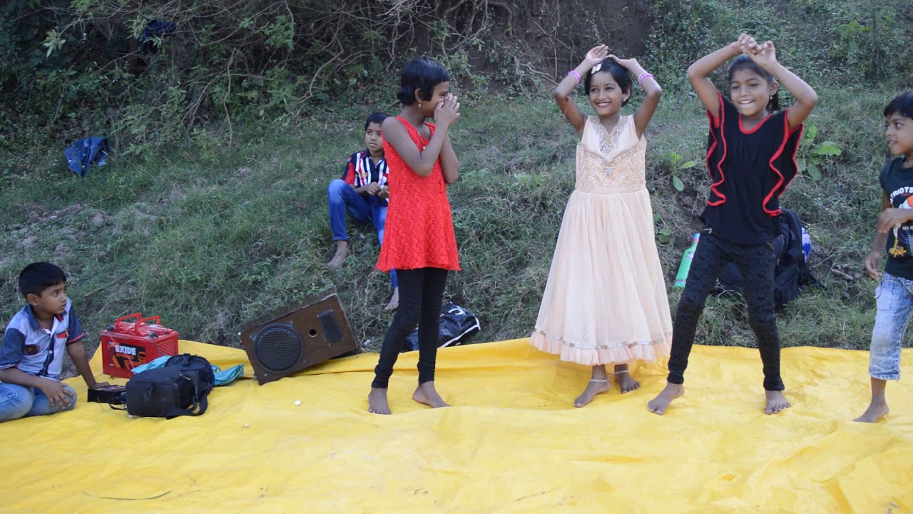 dunia ka ajibo garib dancer - YouTube