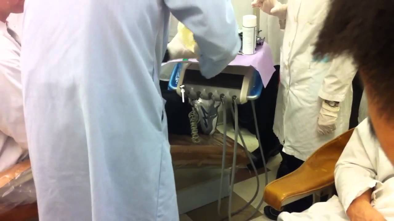 How to mix alginate like a Prosthodontist - YouTube