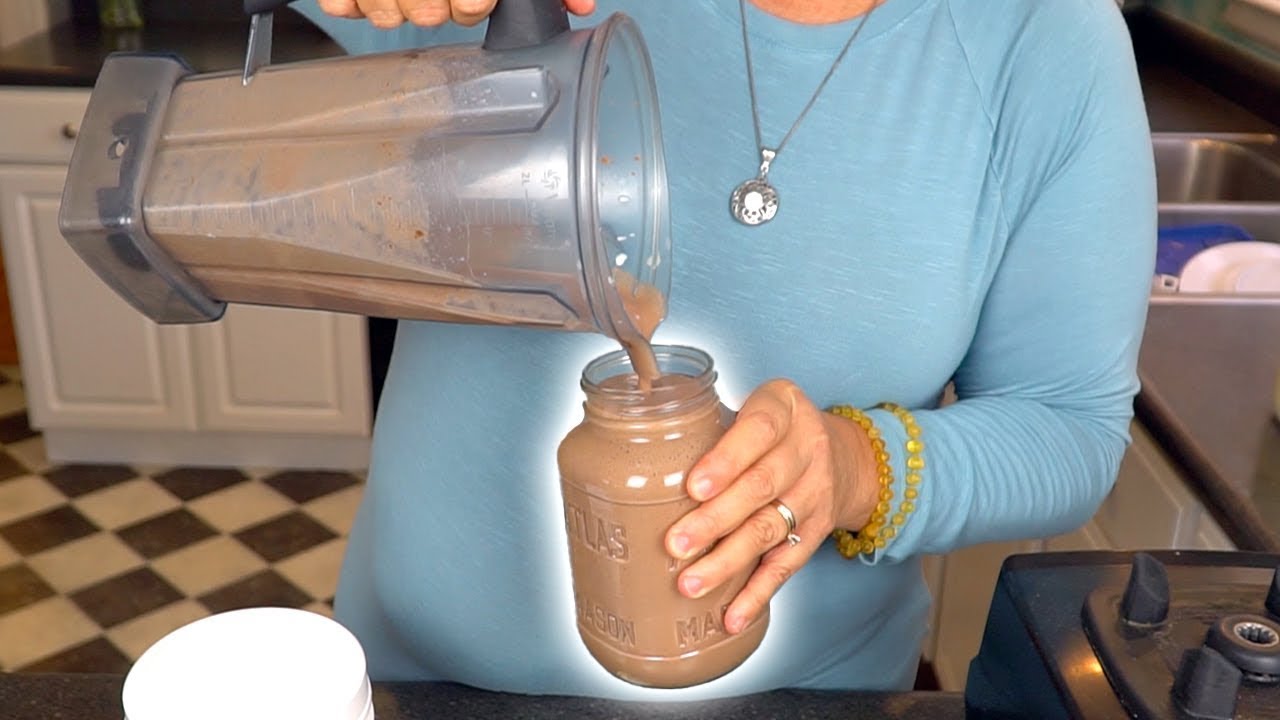 How to Make MUSCLE MILK: a Healthy Meal Replacing Drink - YouTube