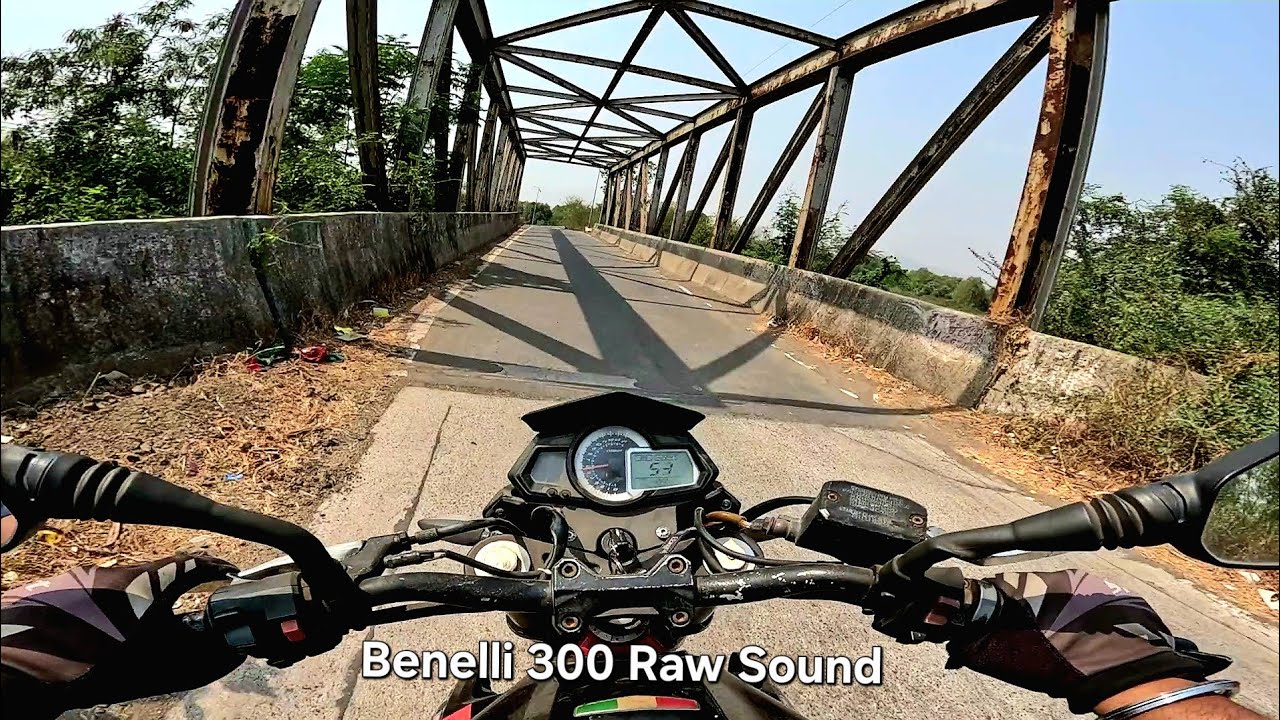 Benelli TNT 300 RAW Sound - YouTube