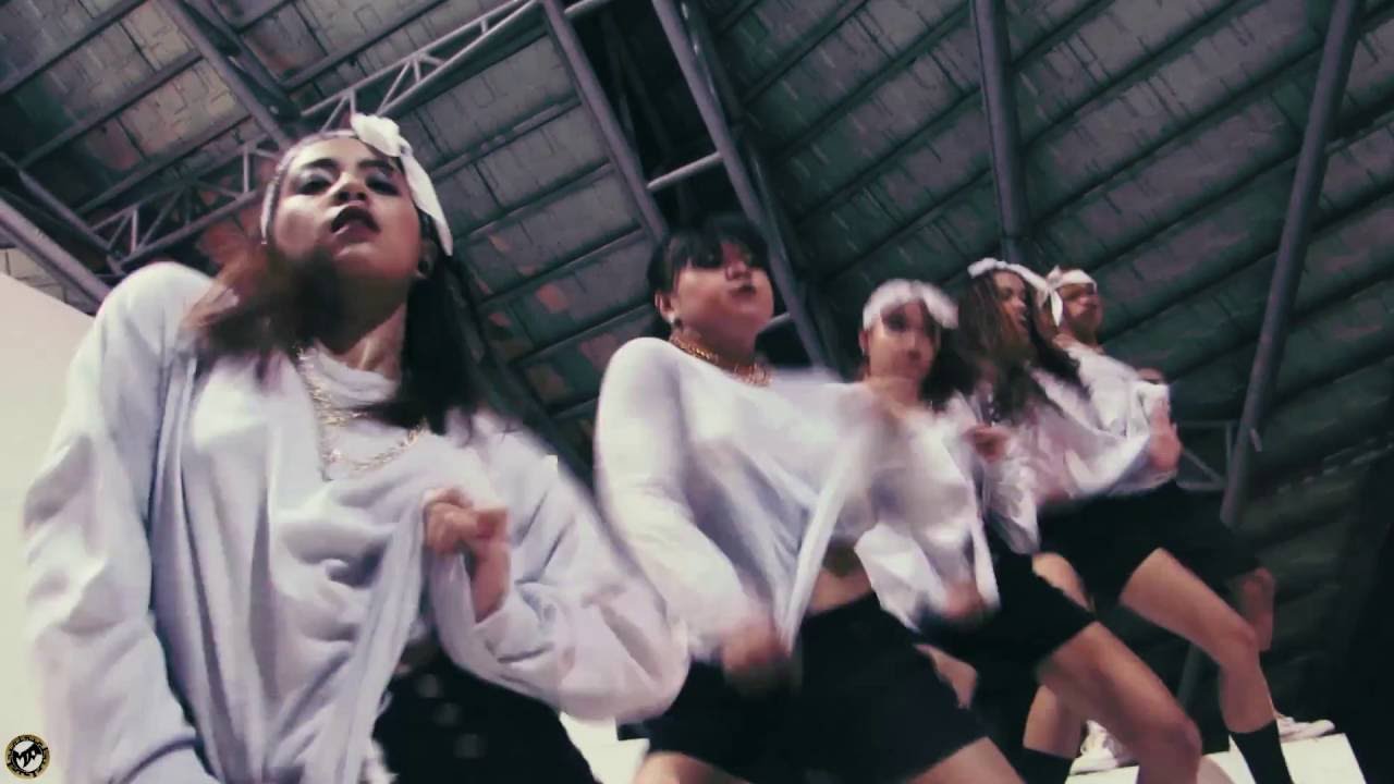 Team | Iggy Azalea (Night Core Remix) | Chx Perejas Choreography - YouTube