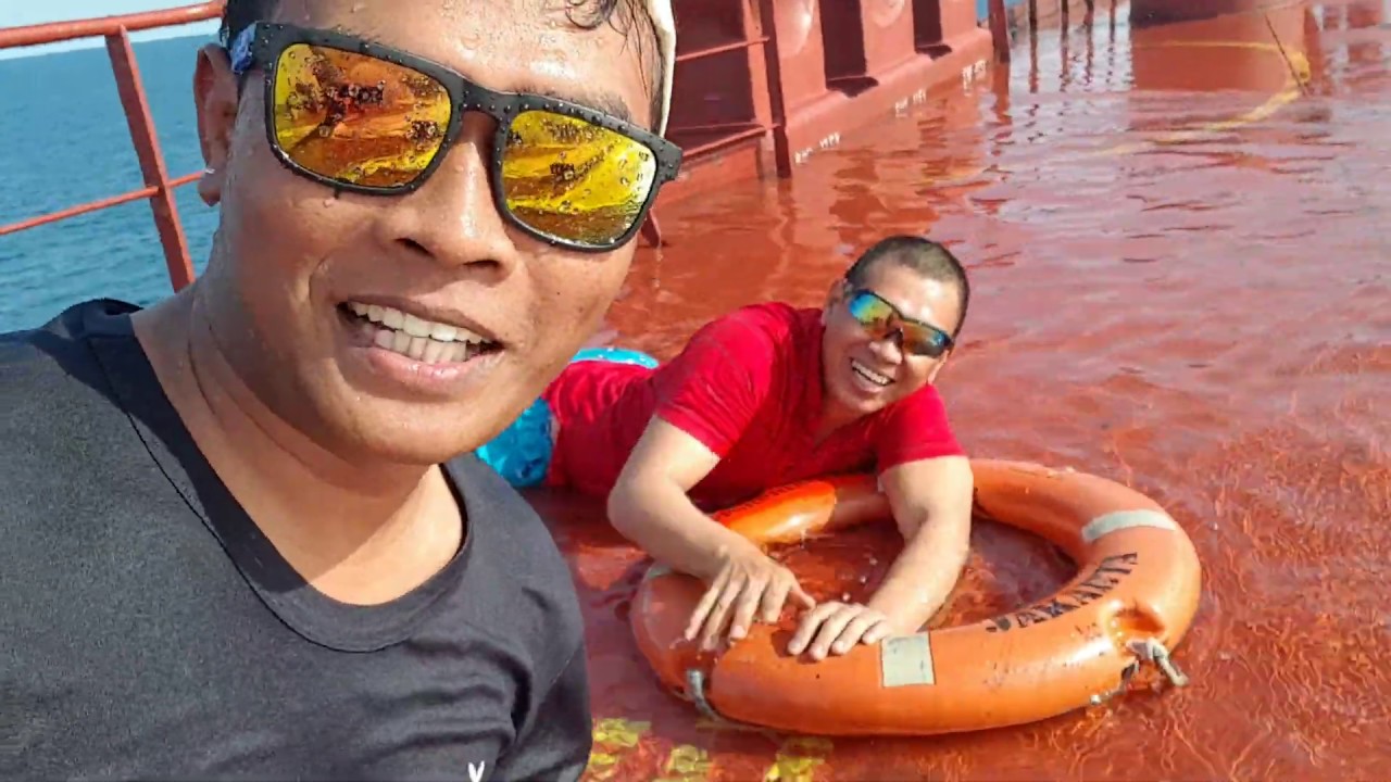 DECK WATER PARTY - TANKER SHIP (VLCC) SOECHI TANKER - YouTube