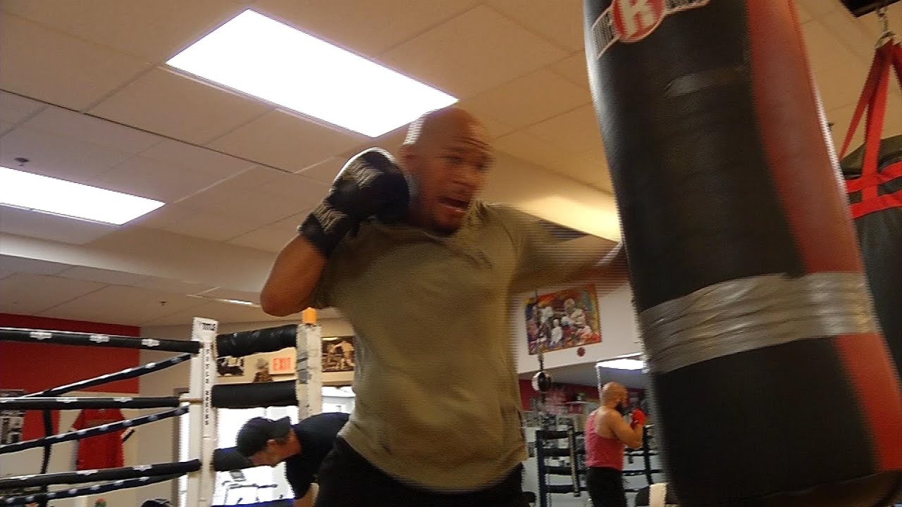 Osseo Boxer Caleb Truax Returns to Ring - YouTube