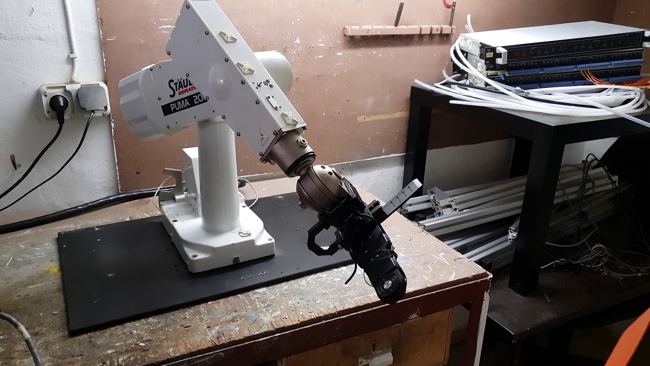 Puma 200 Stäubli first movements Robot Arm - YouTube