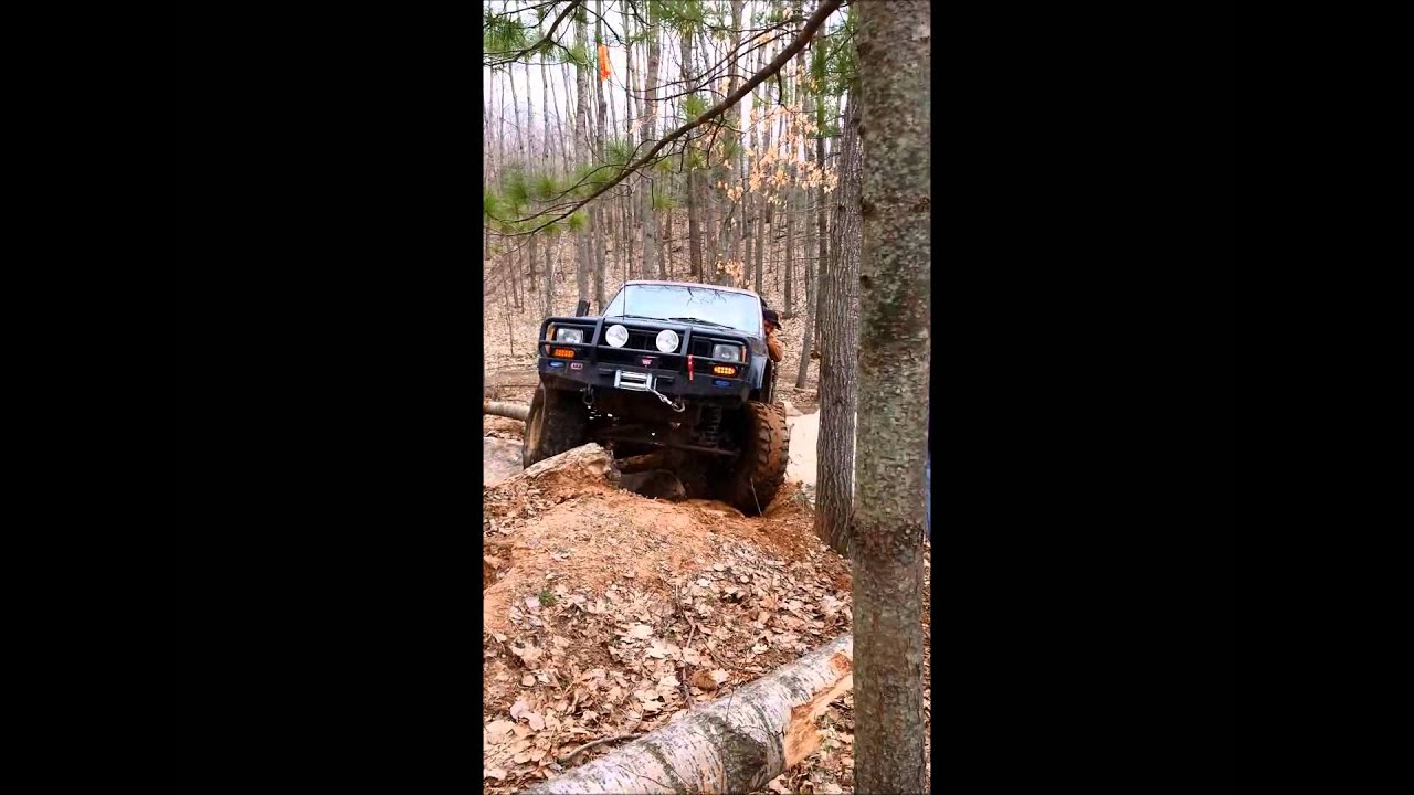 Jeep Comanche rock crawl Twisted Trails - YouTube