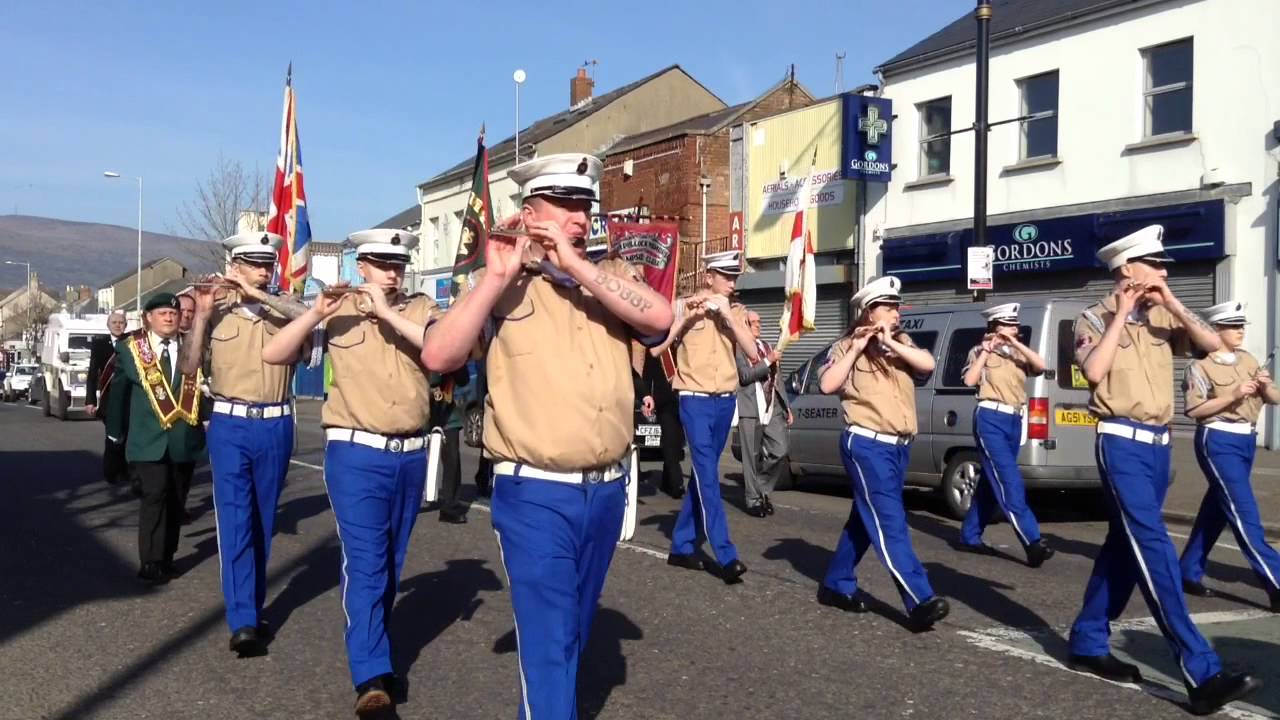 First apprentice boys parade of the year - YouTube