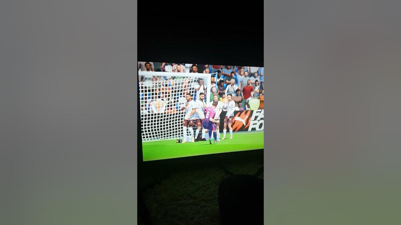 buten coup franc contre mon frère - YouTube