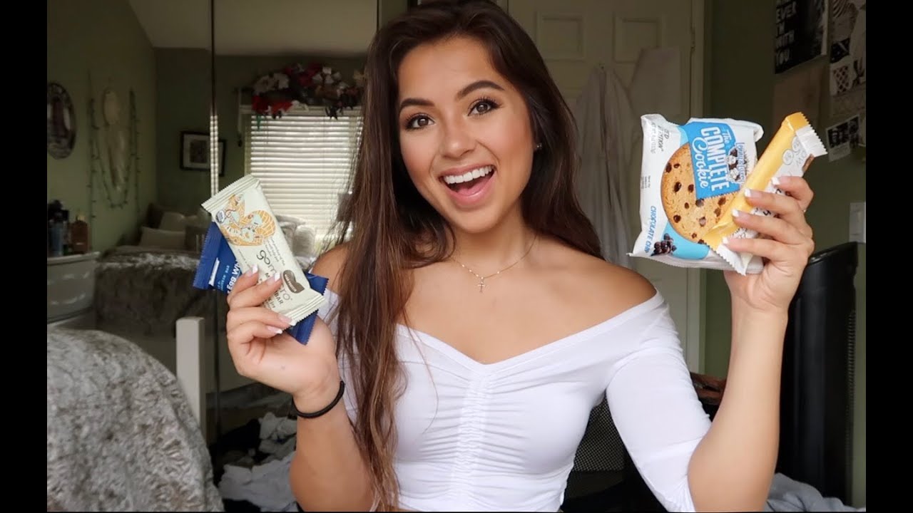 MY FAVORITE PROTEIN BARS/SNACKS FOR PRACTICE | Alyssa Revecho - YouTube