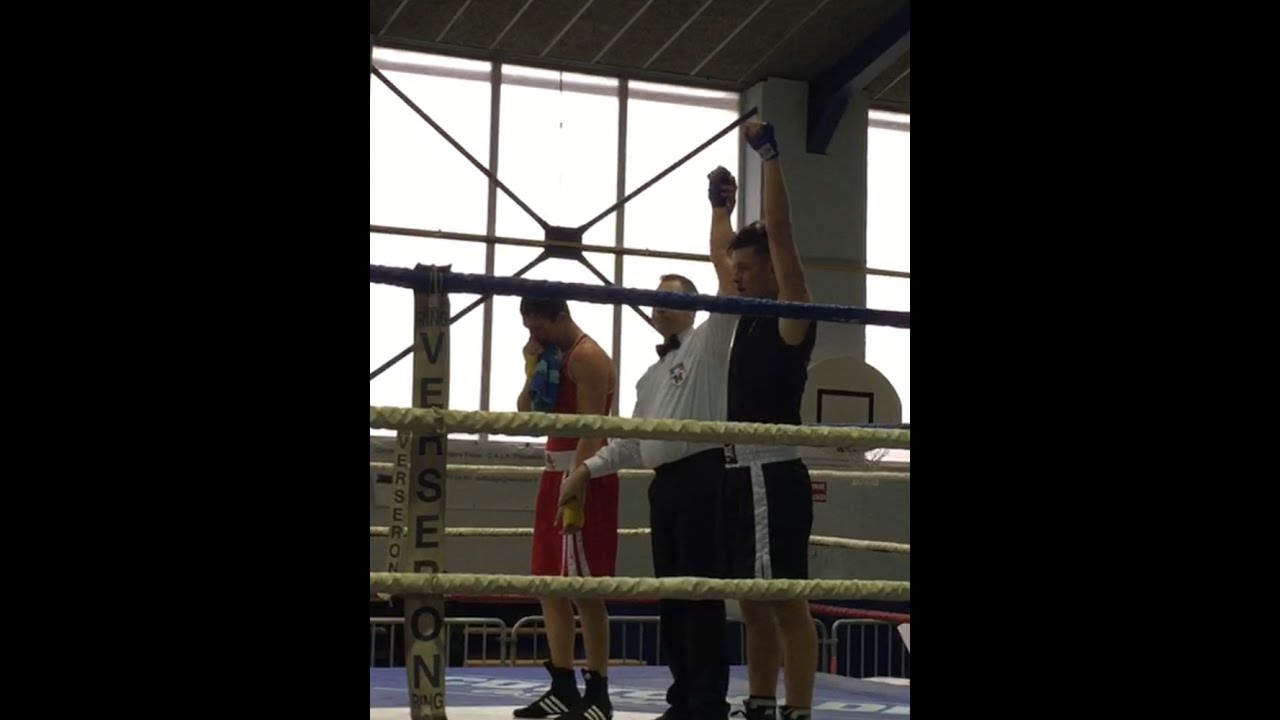 ko technique au 2 ieme round. final championnat près nationale boxe ...