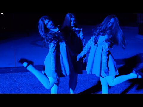 The Megan’s Dancing at Universal Studios Halloween Horror Nights - YouTube