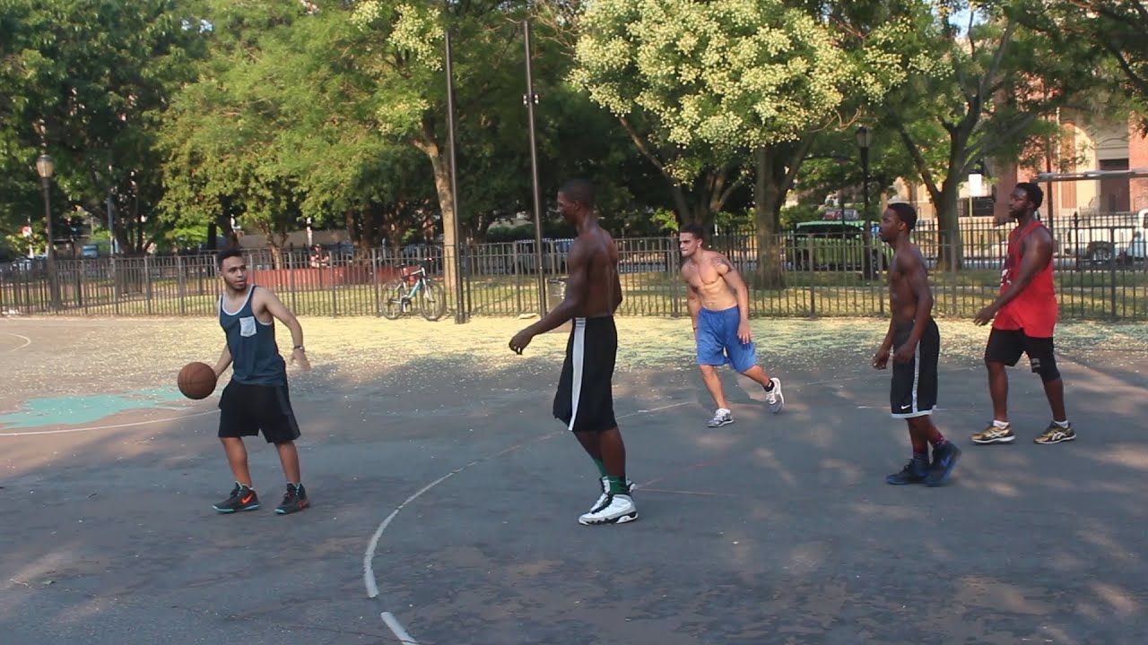 STEALING PEOPLE'S BASKETBALLS PRANK! - YouTube