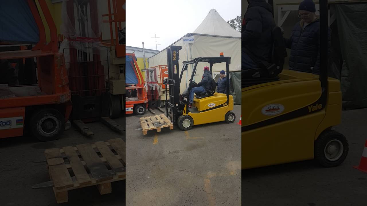 Forklift training in italy - YouTube