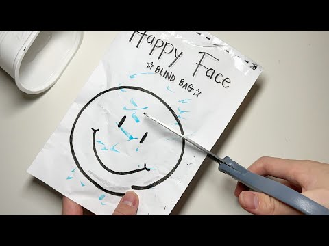 THE MOST UNSATISFYING BLIND BAG UNBOXING EVER