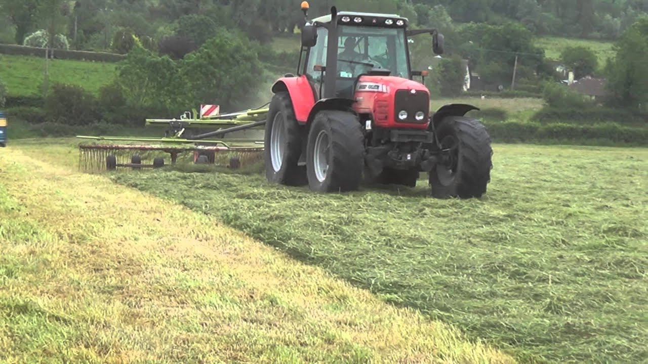 Keith Allen Lifting Silage in Laragh Co.Cavan 2015 Pt1 (Raking) - YouTube