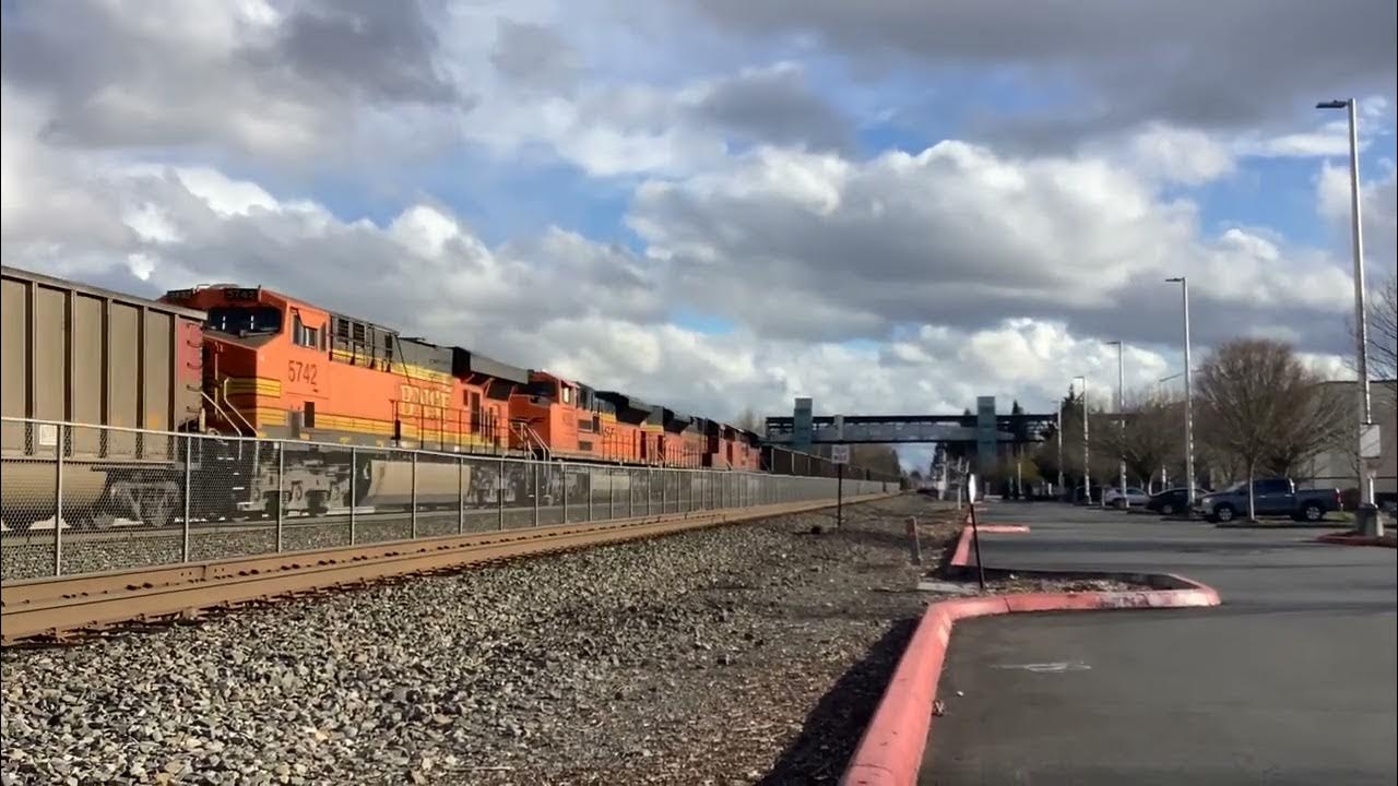 BNSF 6974 Coal Train at Kent WA FT THE DOUBLEHEADER - YouTube