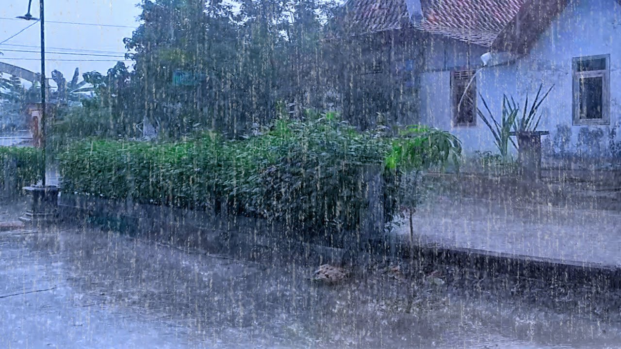 Heavy Rain Sounds from The Front of The Village Home | Perfect for Deep ...