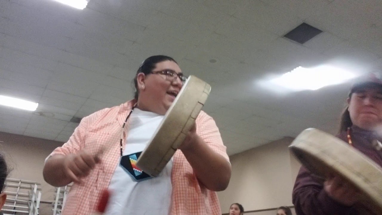 Henry Rondeau Song 4 Klamath New Years Eve Rounddance 2019 - YouTube