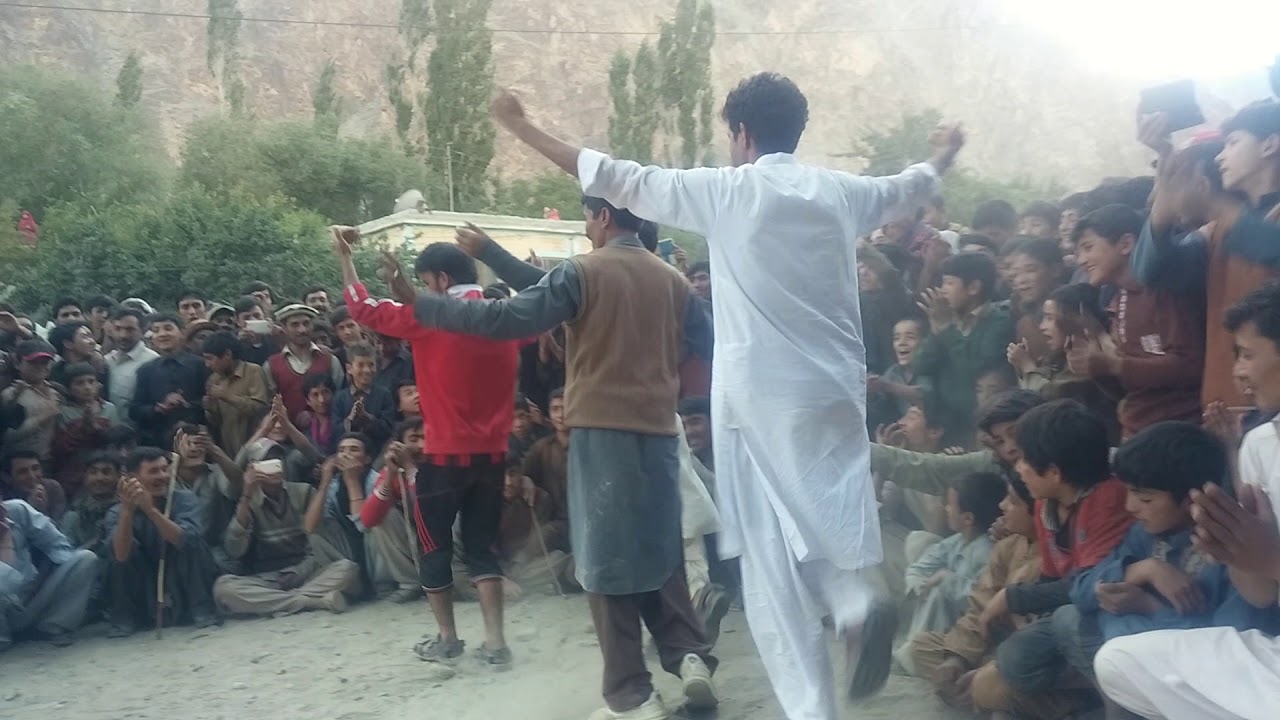 Balti Dance in Balghar - YouTube