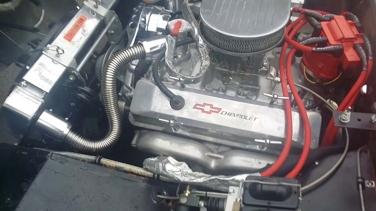Bugeye V8 chevy small block - YouTube
