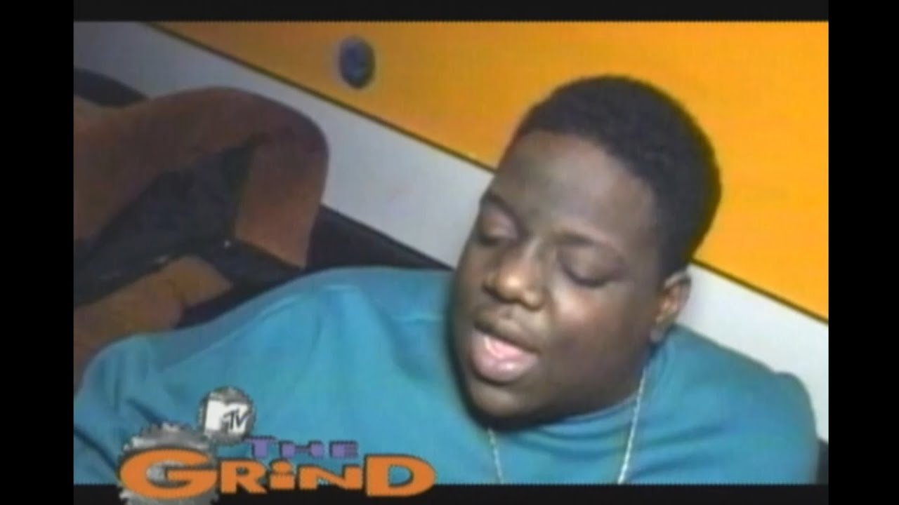 Notorious B.I.G. backstage at mtv the grind 1995 - YouTube