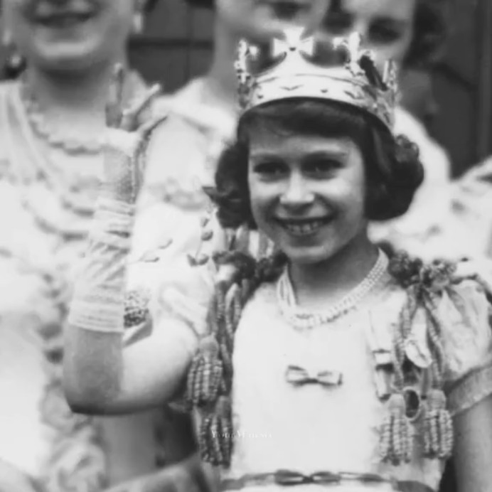 Rainha Elizabeth II Edit / Queen Elisabeth II Edit - YouTube