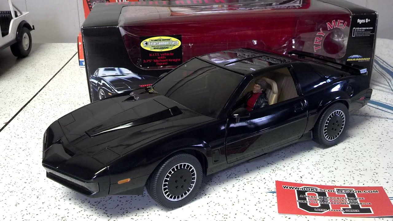 Diamond Select's 1/15 Knight Rider KITT Voice Car with Michael Knight ...