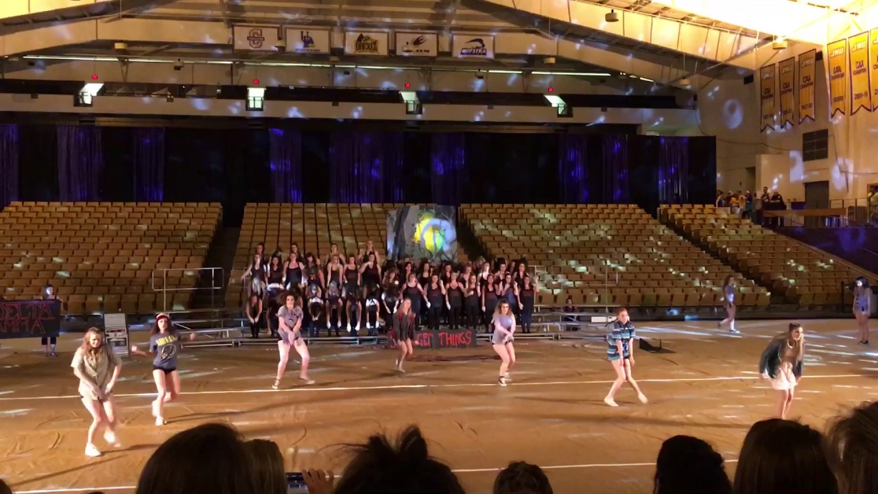 Delta Gamma Greek Sing 2017 - YouTube