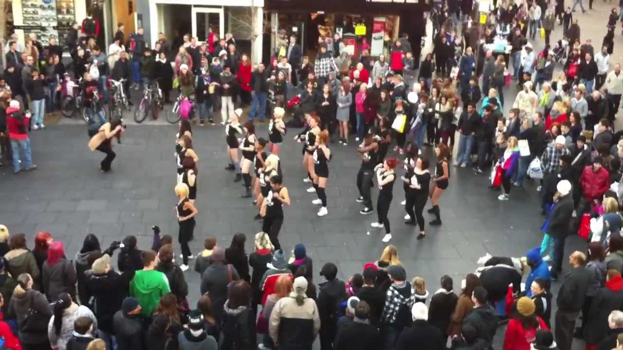 Leicester Flash Mob UK - Take The RISC - Dec 2011 - YouTube
