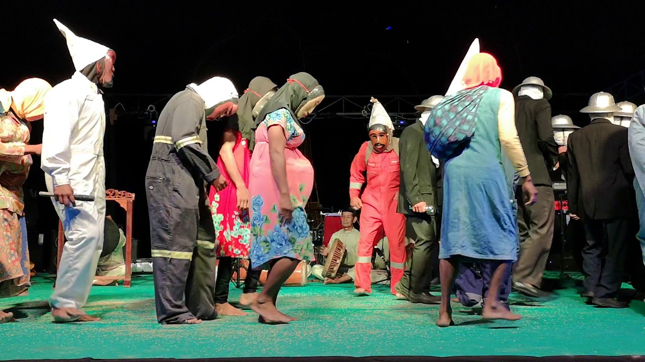 Gubang / Gobang Dance at Letung, Jemaja Island, Anambas, Indonesia Part ...