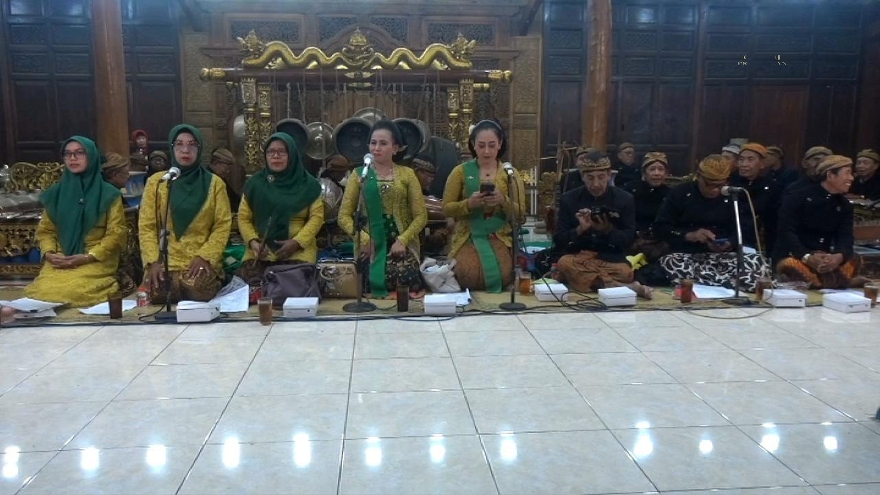 PAGUYUBAN KARAWITAN JOGLO PANGRAWIT - YouTube